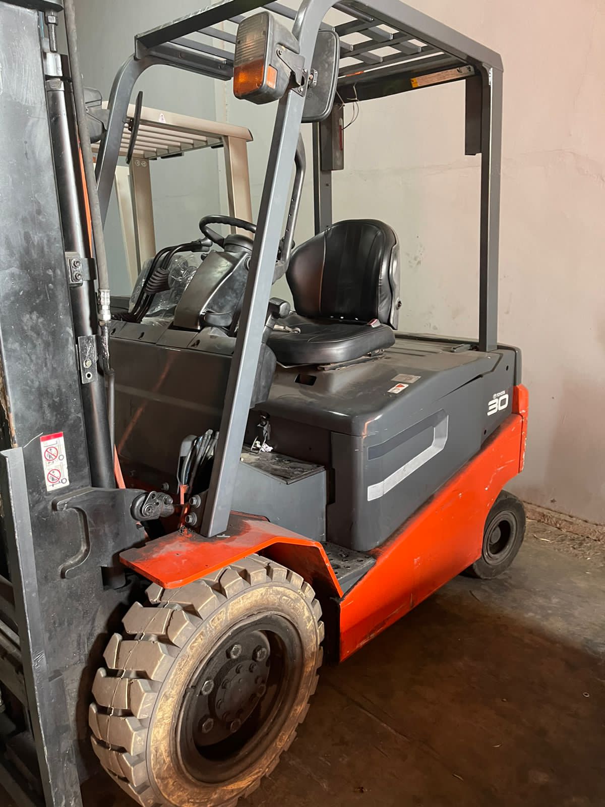 Toyota Forklift 8FBN30 Jual Baru / Bekas - Call : 0821 1105 8390